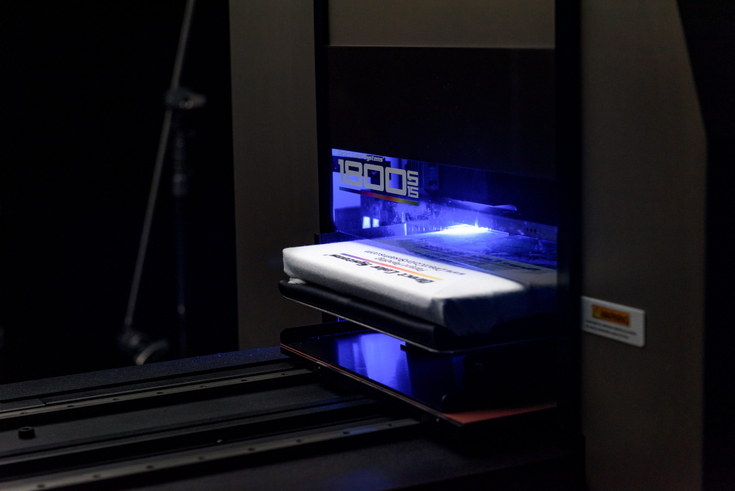 1800s Small-Format UV Flatbed LED Printers | UV Printers